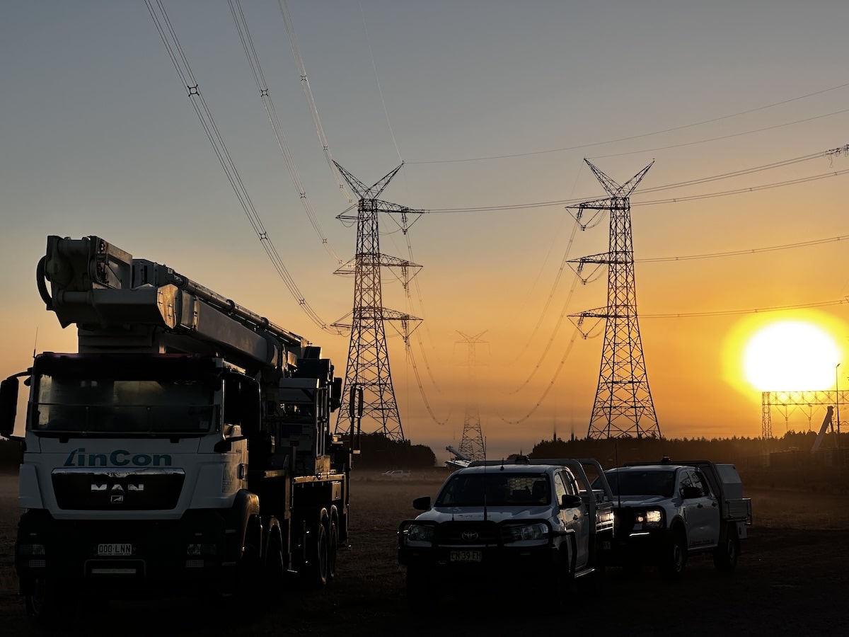 AusNet powers ahead with nation's live line first - Energy Today